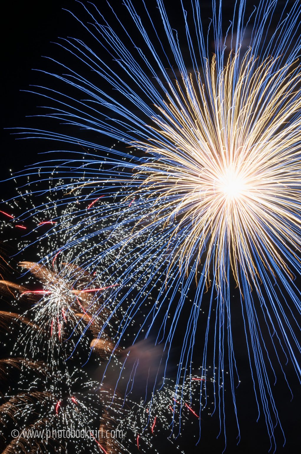 Photographing Fireworks – Misadventures in Photography